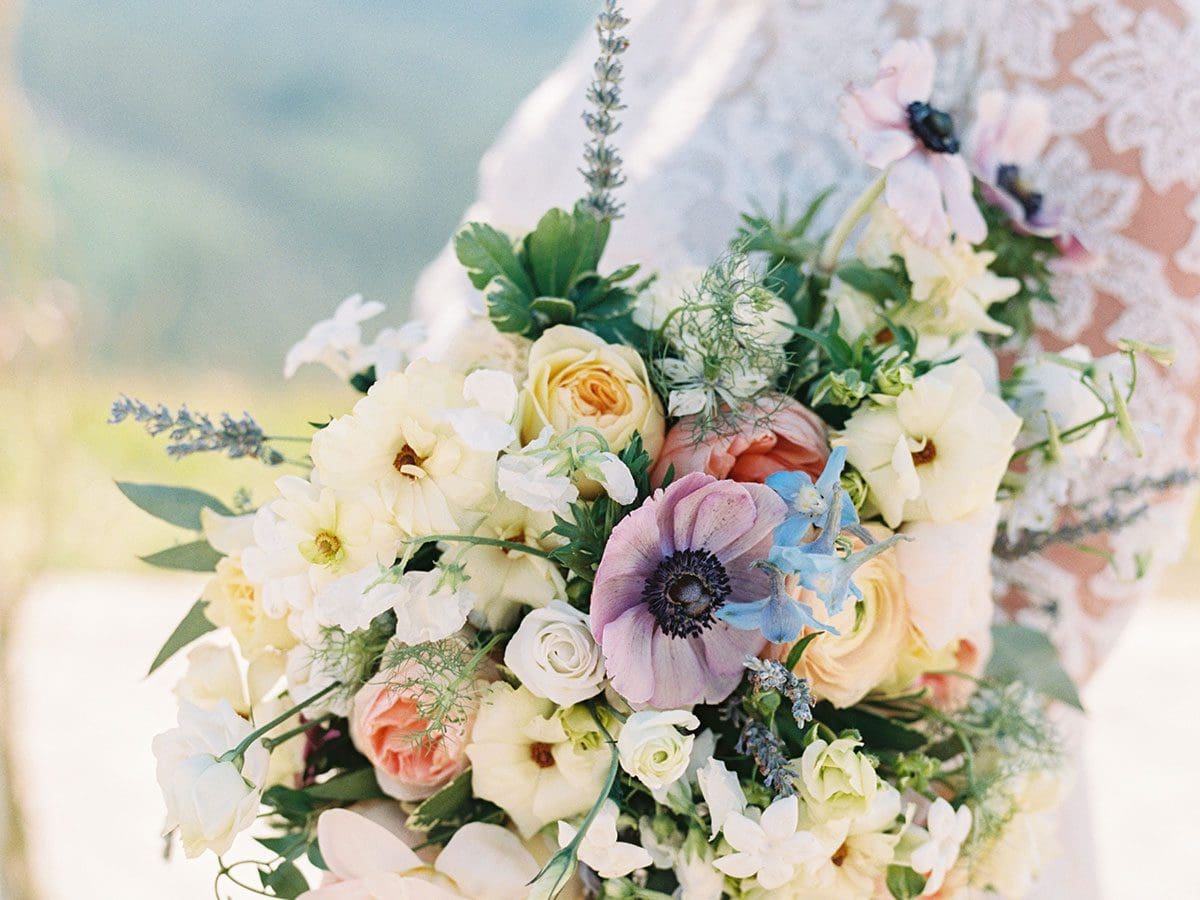 How to Choose the Perfect Bridal Bouquet & Wedding Flowers top florist ...